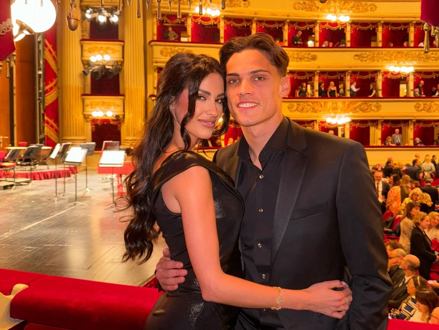 Nữ MC hẹn hò tuyển thủ Italy kém 11 tuổi - Thể thao - ZNEWS.VN