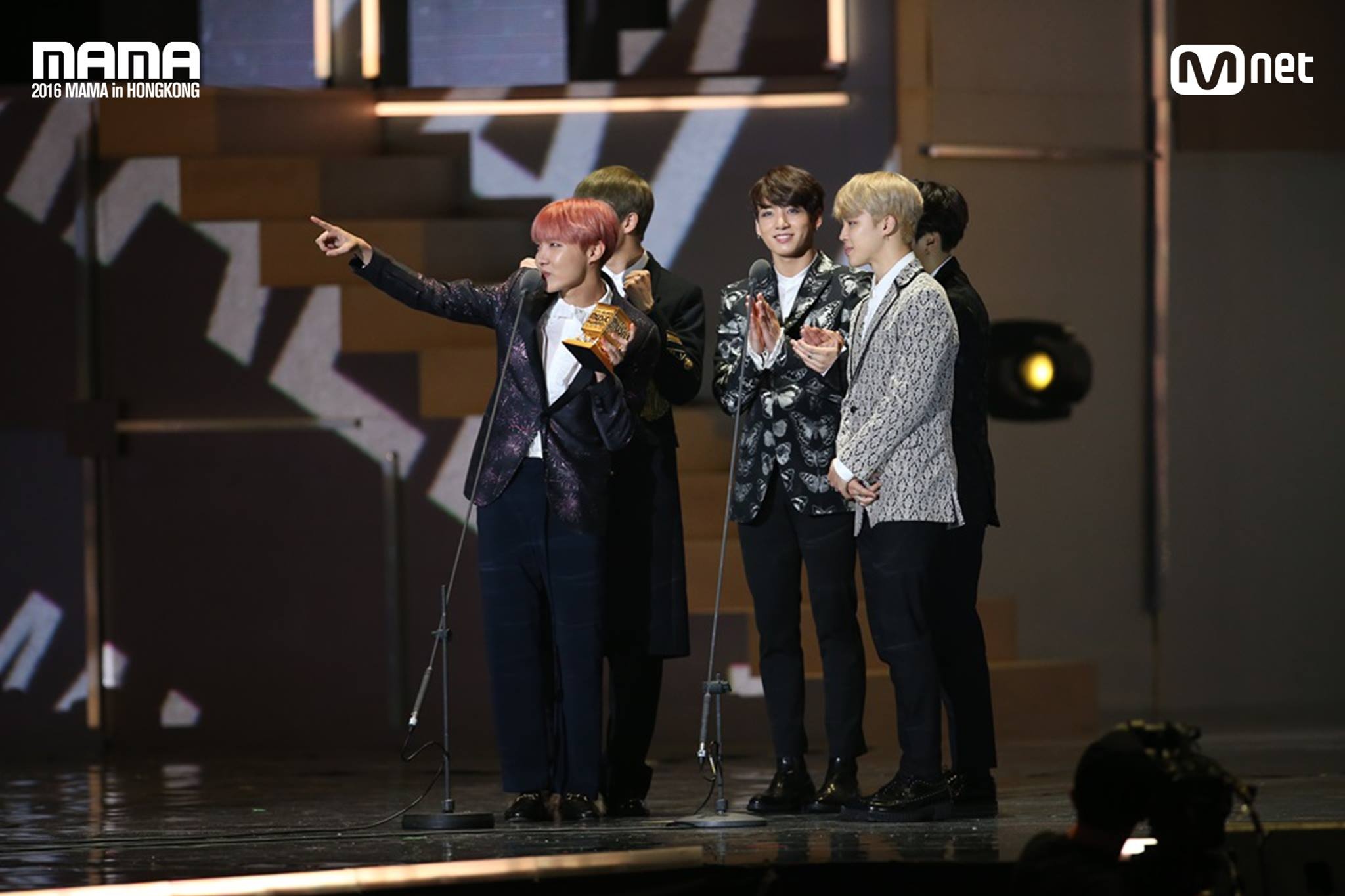 MAMA 2016: EXO, TWICE, BTS thắng lớn, cứ đi là có giải? - Nhạc Hàn - ZNEWS.VN