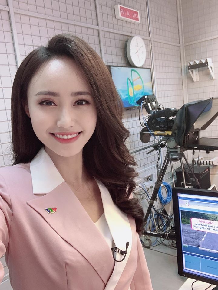 MC Bản tin thời tiết VTV Xuân Anh nhảy sexy - Giải trí - ZNEWS.VN