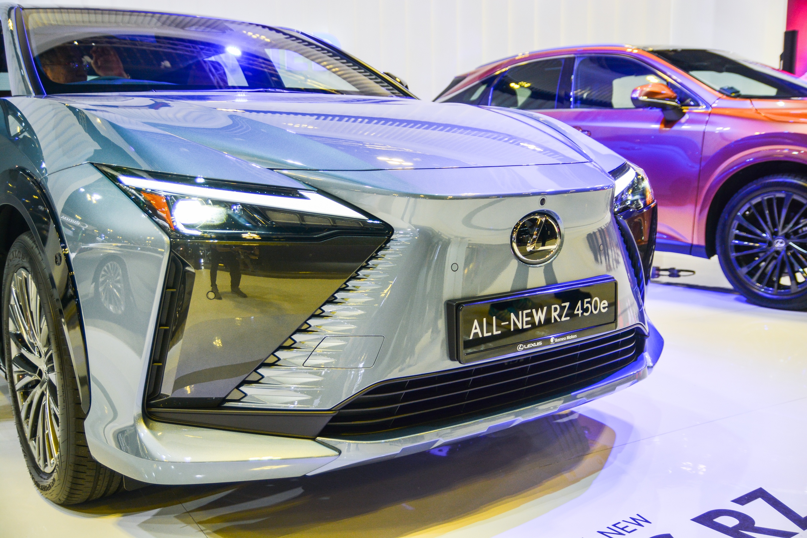 Chi tiết Lexus RZ450e - SUV điện mạnh hơn 300 mã lực - Ôtô - ZNEWS.VN