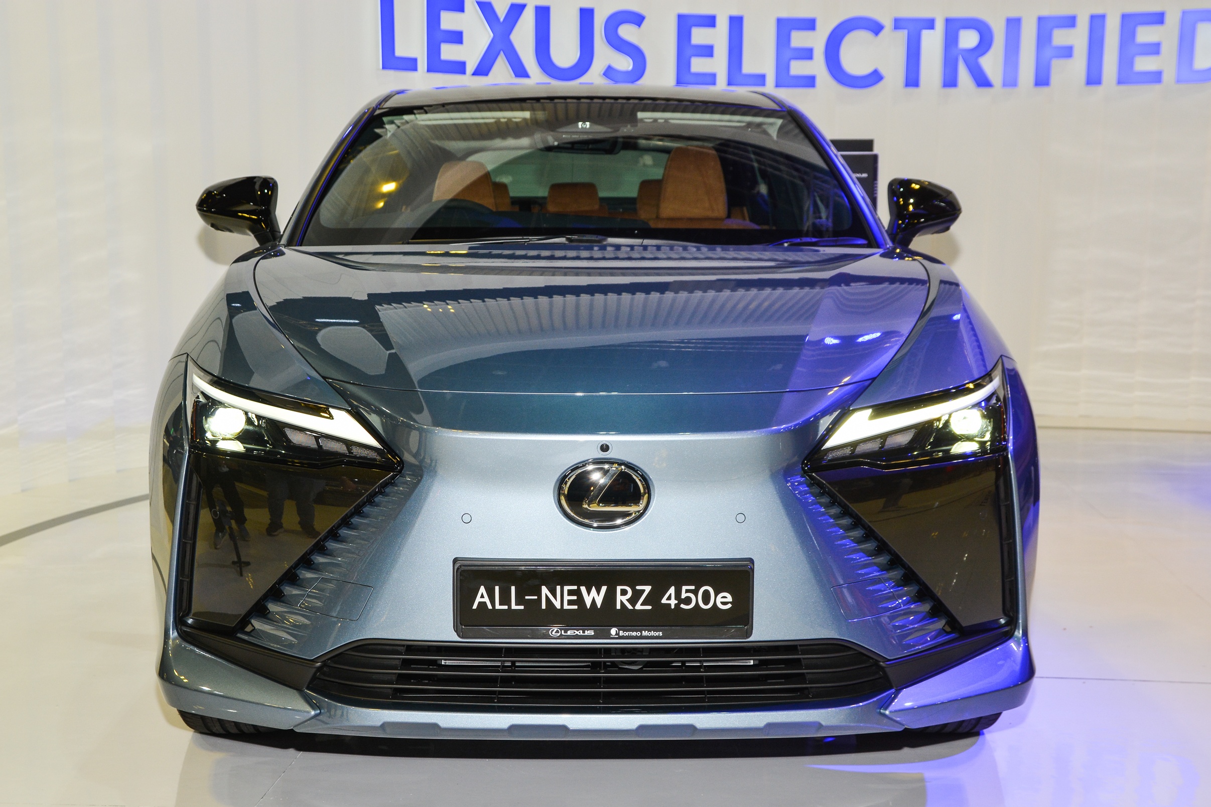 Chi tiết Lexus RZ450e - SUV điện mạnh hơn 300 mã lực - Ôtô - ZNEWS.VN