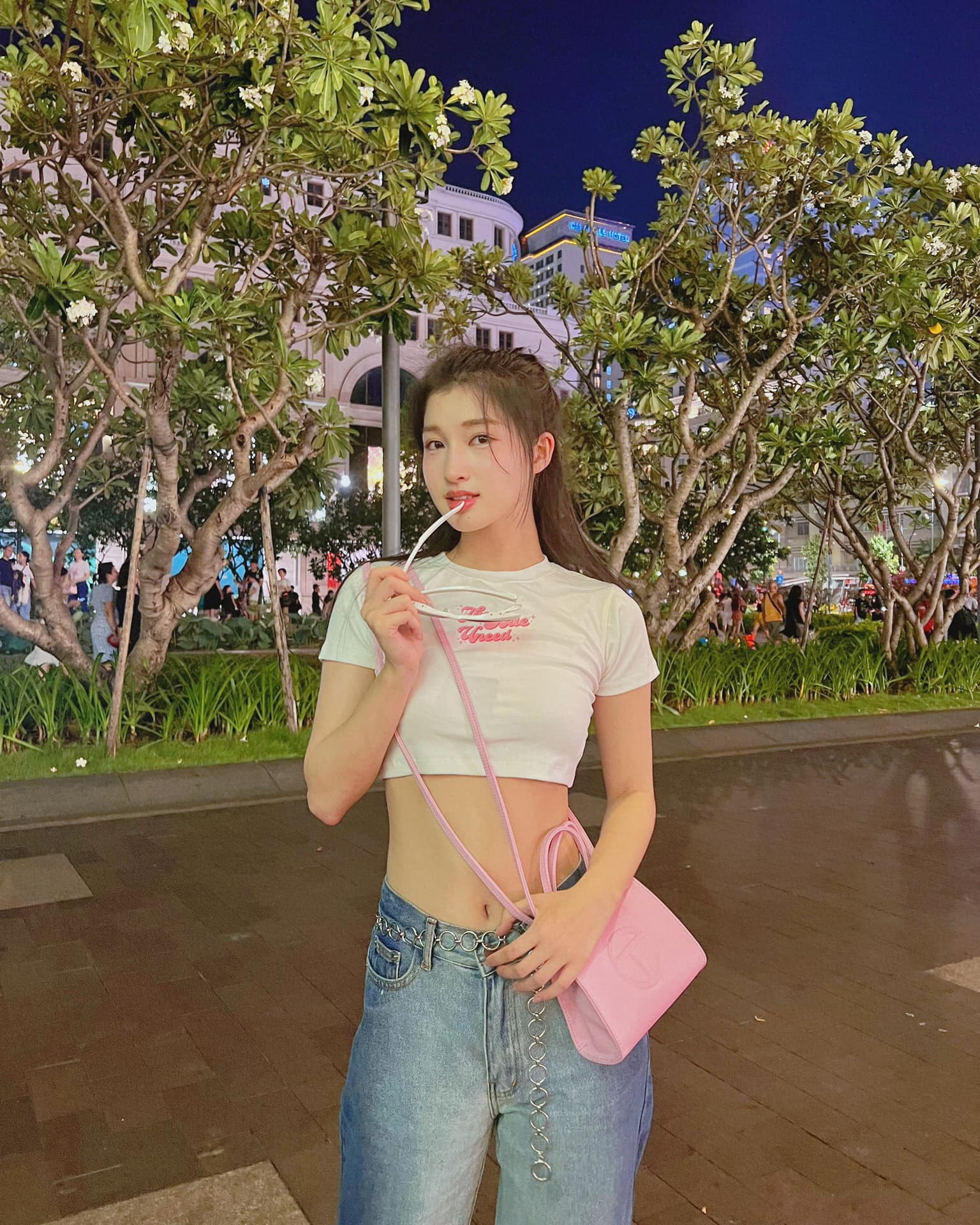 Tủ đồ hiệu của Á hậu Phương Nhi - Giới trẻ - ZNEWS.VN