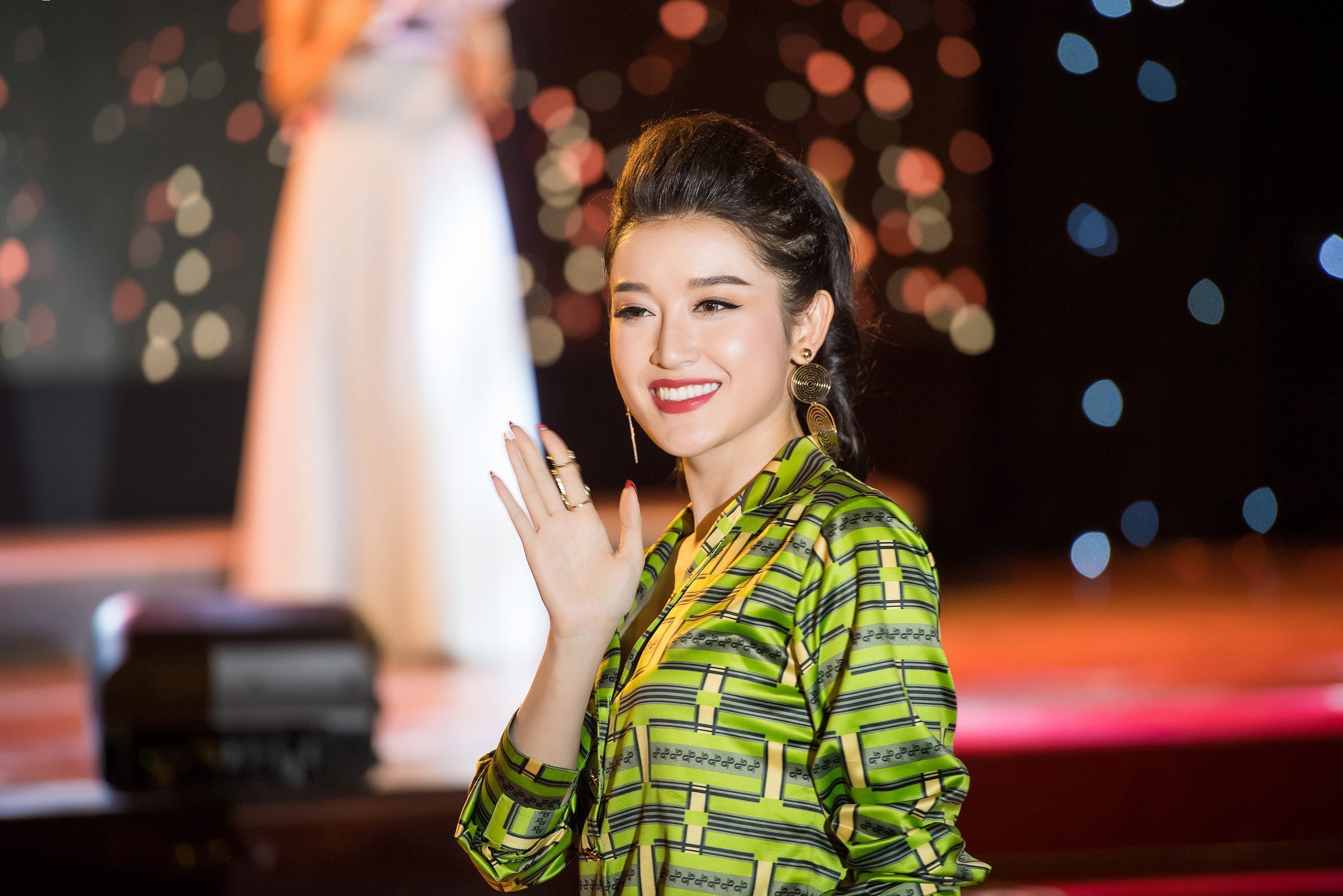 Chuyện ít biết về Á hậu Phương Nga: phong cách sexy, Huyền My tâm đắc - Đời sống Sao - ZNEWS.VN