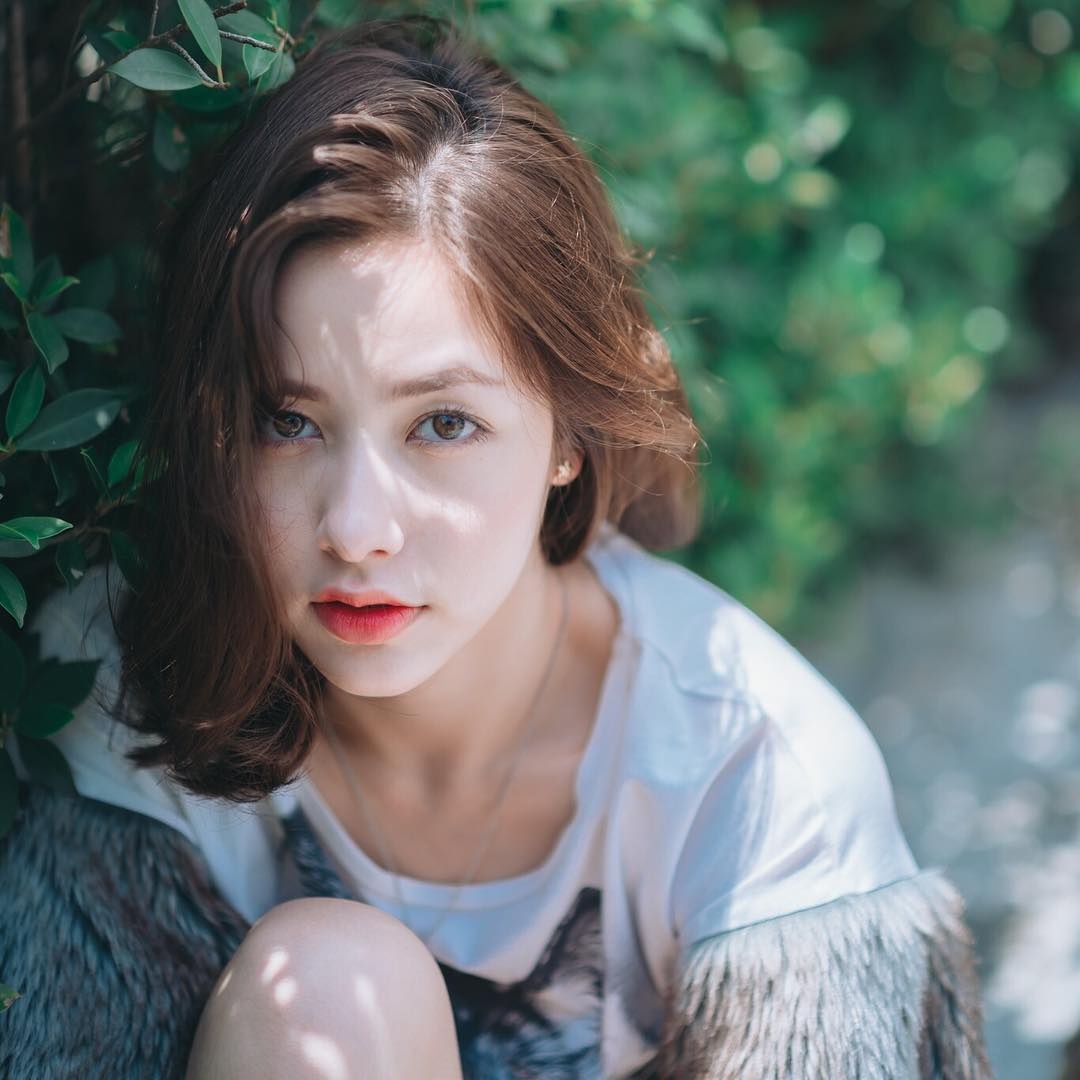 Nhan sắc ngọt ngào của bông hồng lai xứ Chùa Vàng - Gương mặt trẻ - ZNEWS.VN