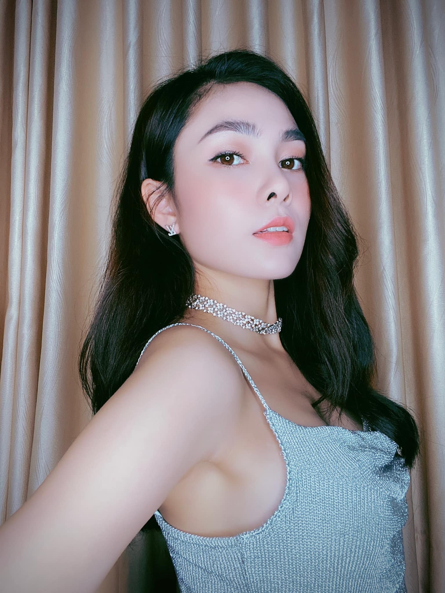 Vẻ gợi cảm của nữ ca sĩ hát cùng GDucky ở Rap Việt - Giải trí - ZNEWS.VN