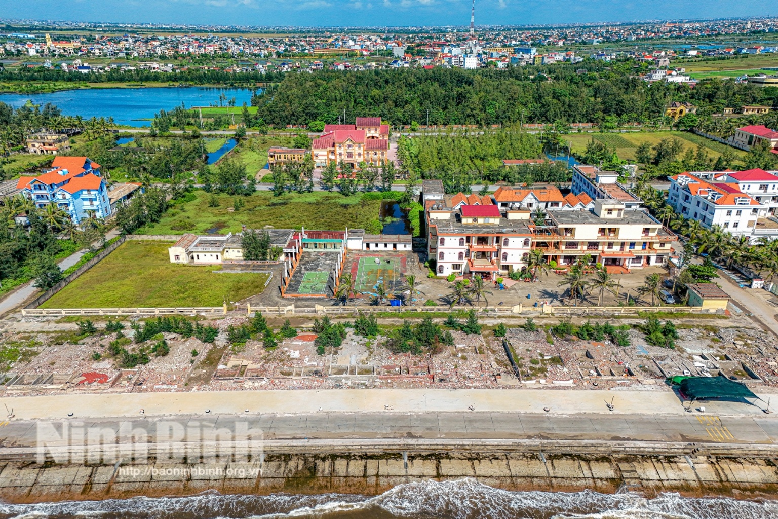 Vì sao Ninh Bình xóa tên biển Quất Lâm?