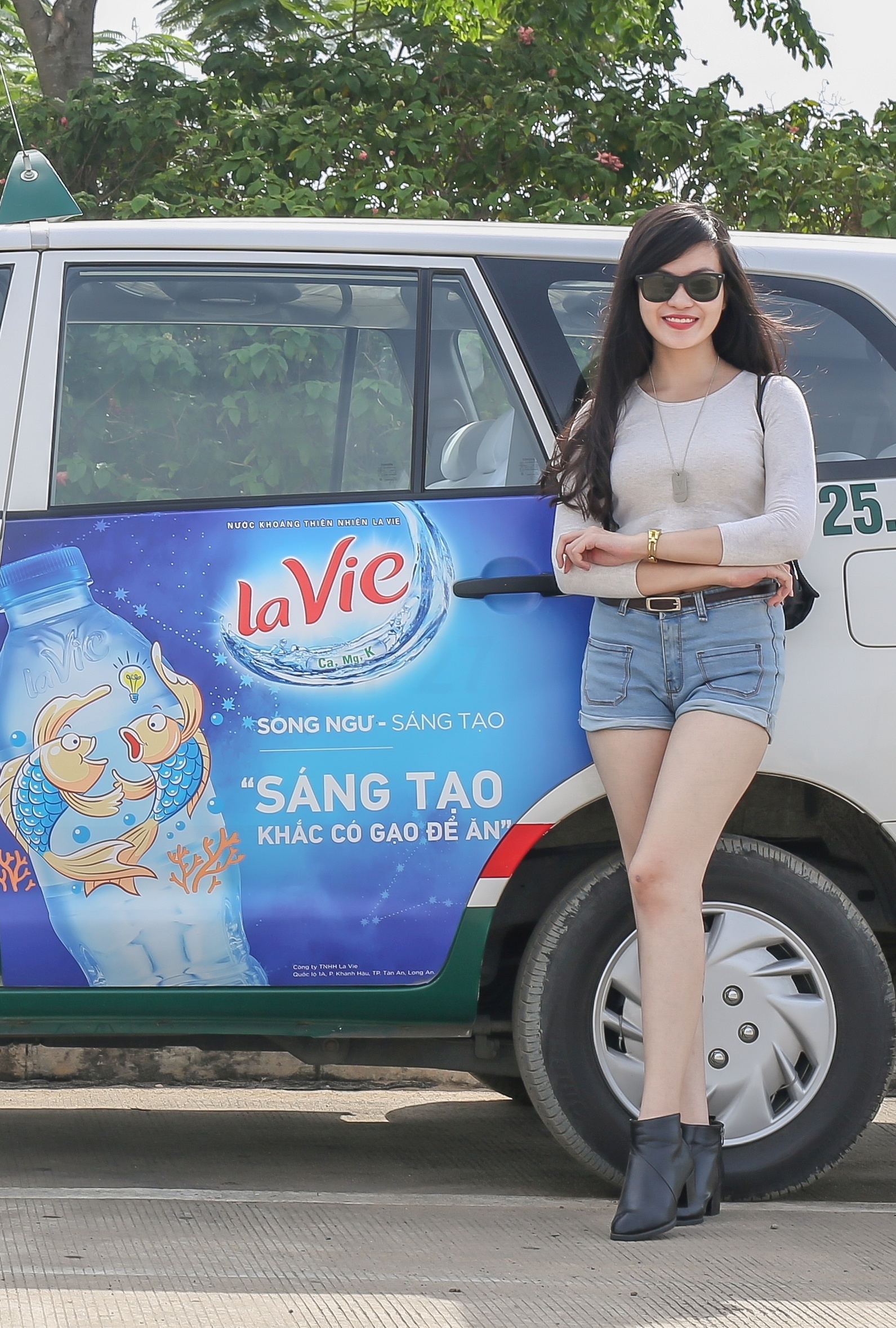 Hot teen Việt hào hứng selfie với La Vie 12 chòm sao - Sự kiện | Znews.vn