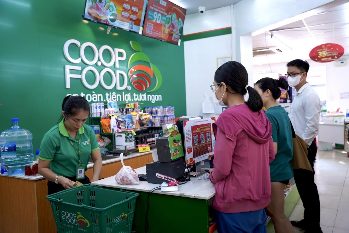 Co.opmart, Co.opXtra mở hội ưu đãi mừng 35 năm thành lập - TTDN - ZNEWS.VN