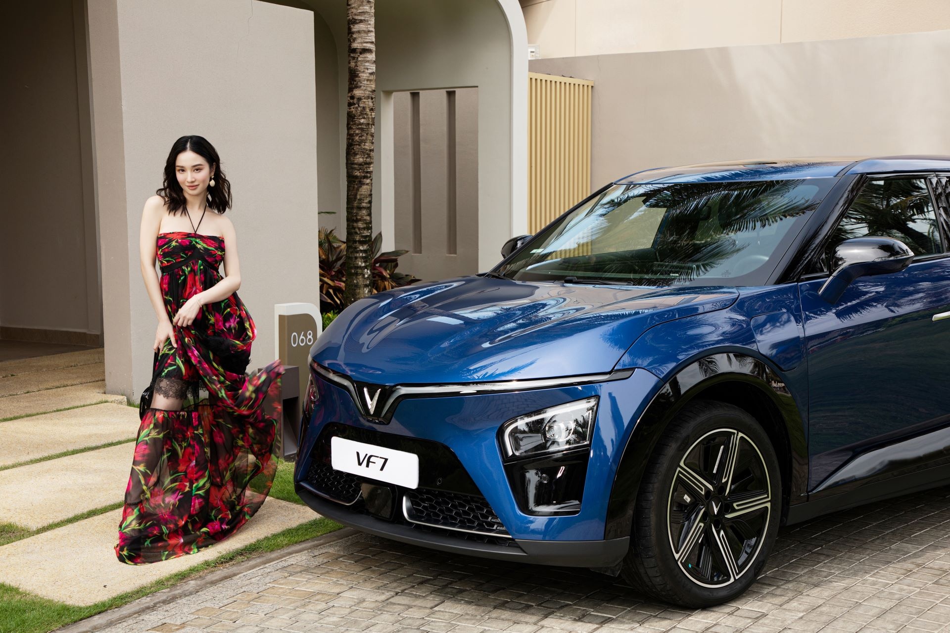 VinFast VF 7 - mẫu xe cá tính, 'tốt gỗ tốt cả nước sơn' - Xe - ZNEWS.VN