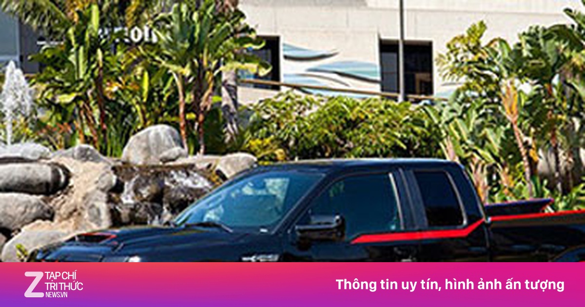 Ford F-150 độ phong cách Batmobile đời đầu - Xe - ZNEWS.VN