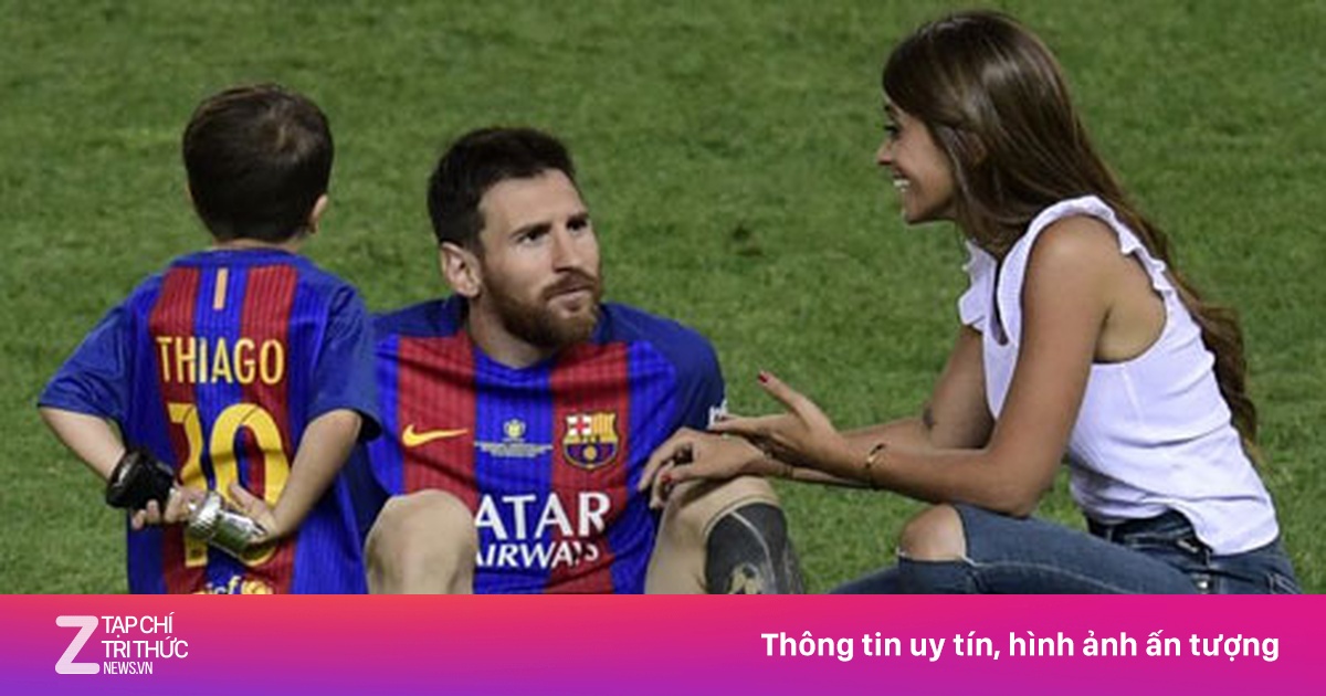 Vợ và con trai xuống sân chúc mừng Messi đoạt cúp nhà vua - Bóng đá Tây ...