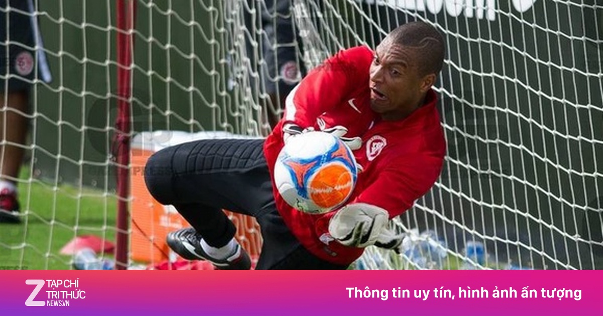 Cựu thủ môn tuyển Brazil trổ tài bắt bóng ở tuổi 41 - Video bóng đá ...