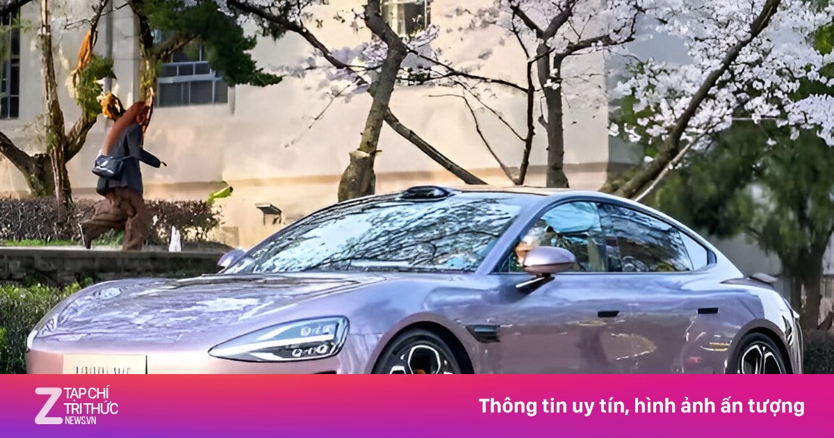 CEO Xiaomi tự thử khả năng vận hành của xe điện SU7 - Ôtô - ZNEWS.VN