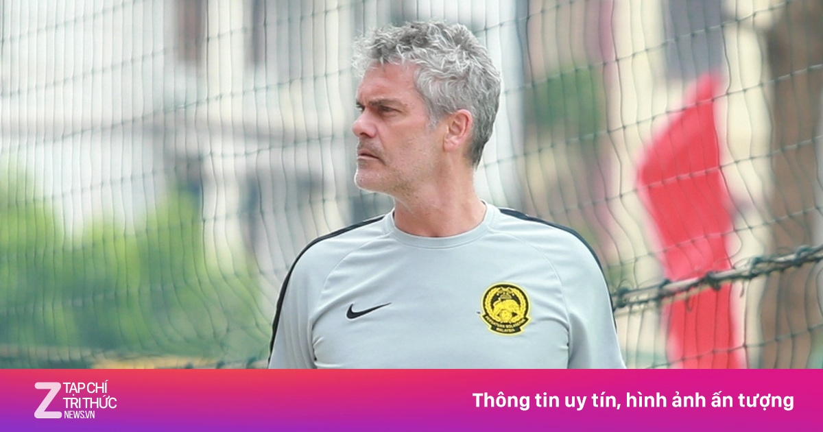 GĐKT người Australia soi kỹ sân tập U23 Việt Nam - Bóng đá Việt Nam ...