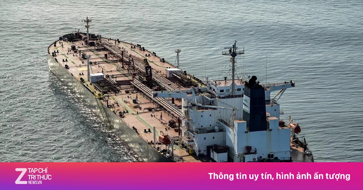 Pháp điều tra tàu nghi thuộc 'hạm đội bóng tối' của Nga - Thế giới ...