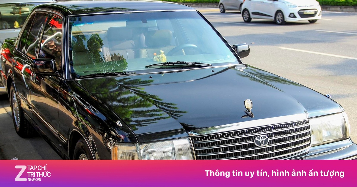 4 chiếc Toyota Crown của Văn phòng Chính phủ đấu giá 'cháy hàng' - Thị ...