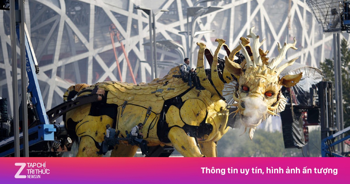 Robot hình ngựa rồng và nhện gầm rú ở Bắc Kinh - Thế giới - ZNEWS.VN
