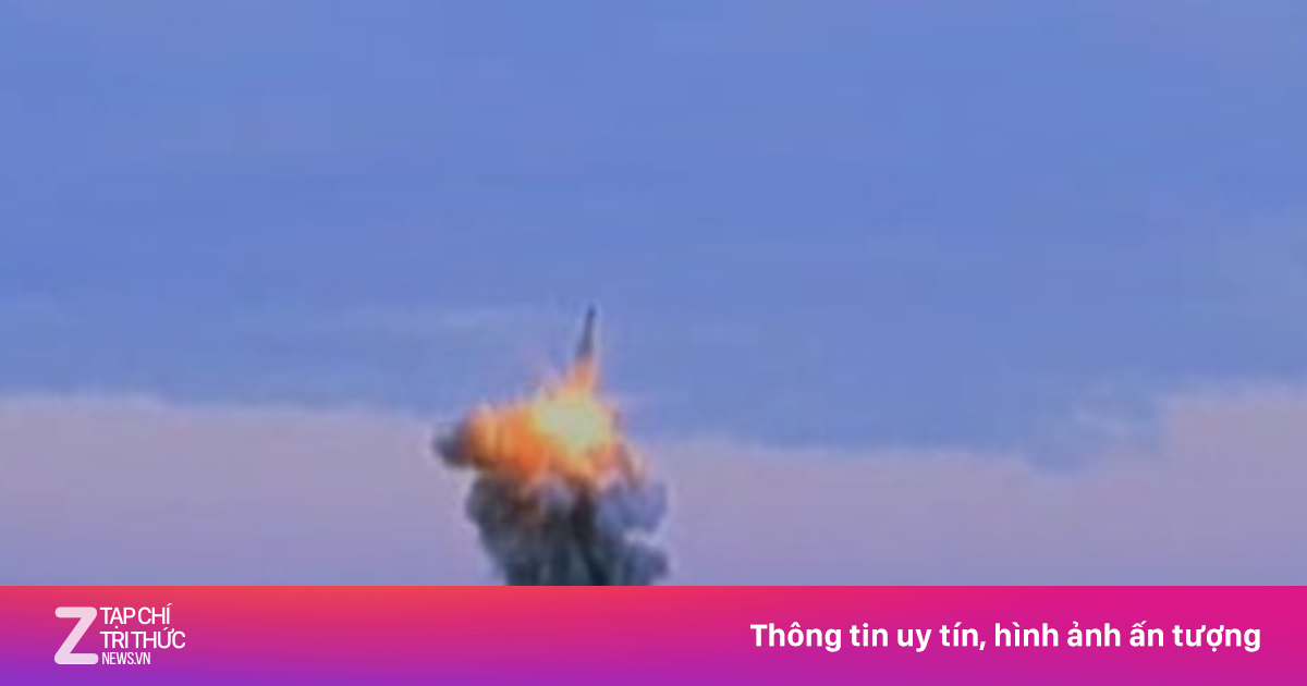 Triều Tiên công bố video thử tên lửa đạn đạo từ tàu ngầm - Thế giới ...