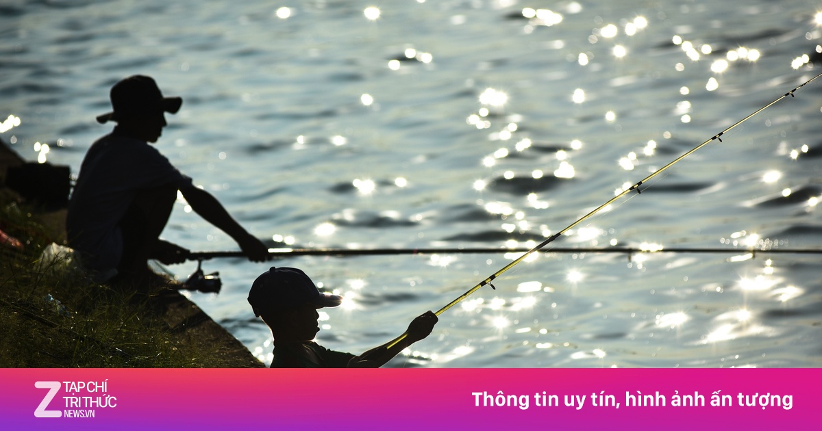 Chở mẹ đi câu cá | Znews.vn