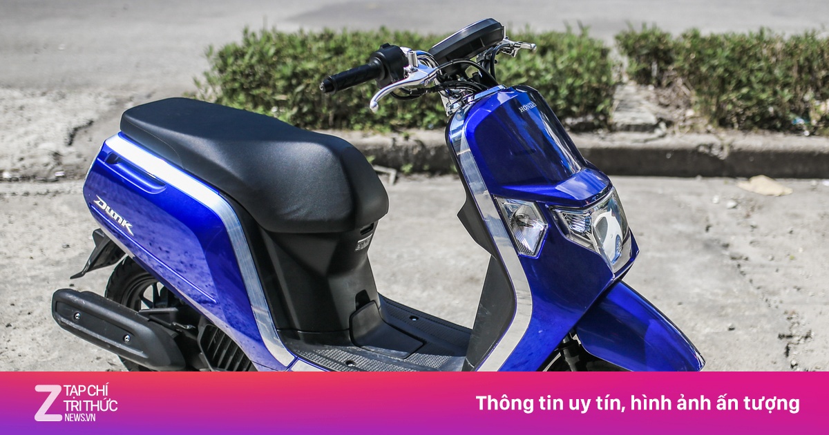 Xe tay ga Honda Dunk 50 cc giá hơn 100 triệu đồng - Xe máy - ZNEWS.VN