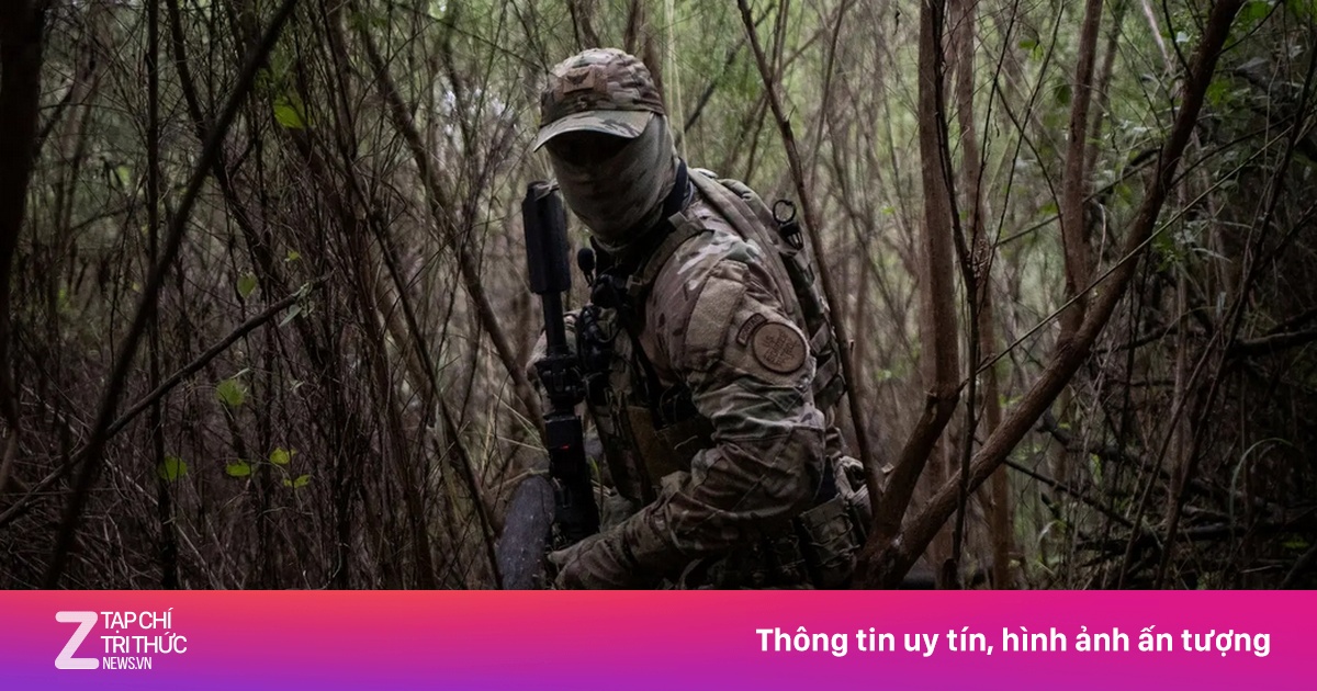 Tâm điểm dồn vào xạ thủ BORTAC bắn chết tay súng trong thảm kịch Texas ...