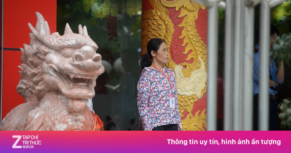 Sếp Nhã Khắc Lâm vốn là phó giám đốc Thiên Ngọc Minh Uy ở Sài Gòn ...