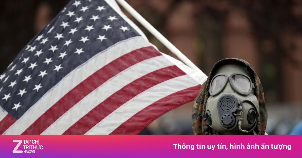 Người biểu tình Michigan mang súng phản đối lệnh 'ở yên trong nhà ...