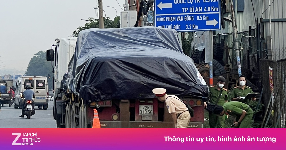 Xe đầu kéo chạy lùi tông chết một phụ nữ ở TP.HCM - Xã hội - ZNEWS.VN