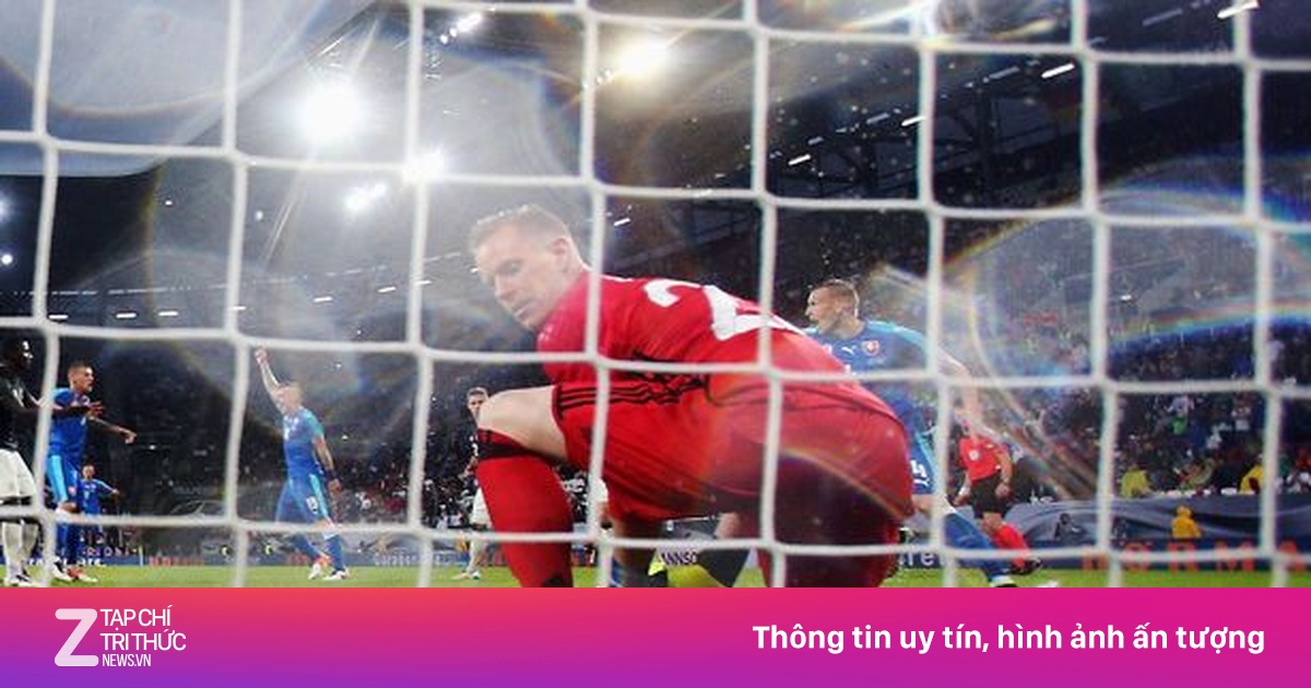 Thủ môn Barca 'đẻ trứng', tuyển Đức thất bại ê chề | Znews.vn