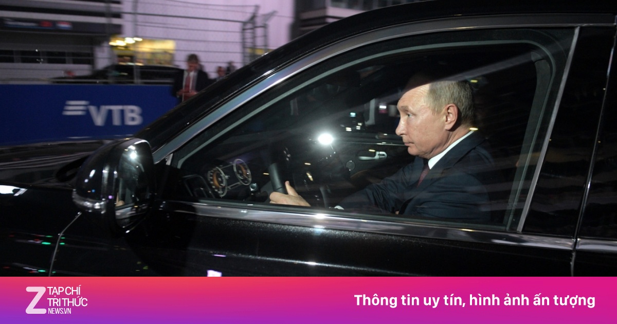 Tổng thống Putin tự lái xe | Znews.vn