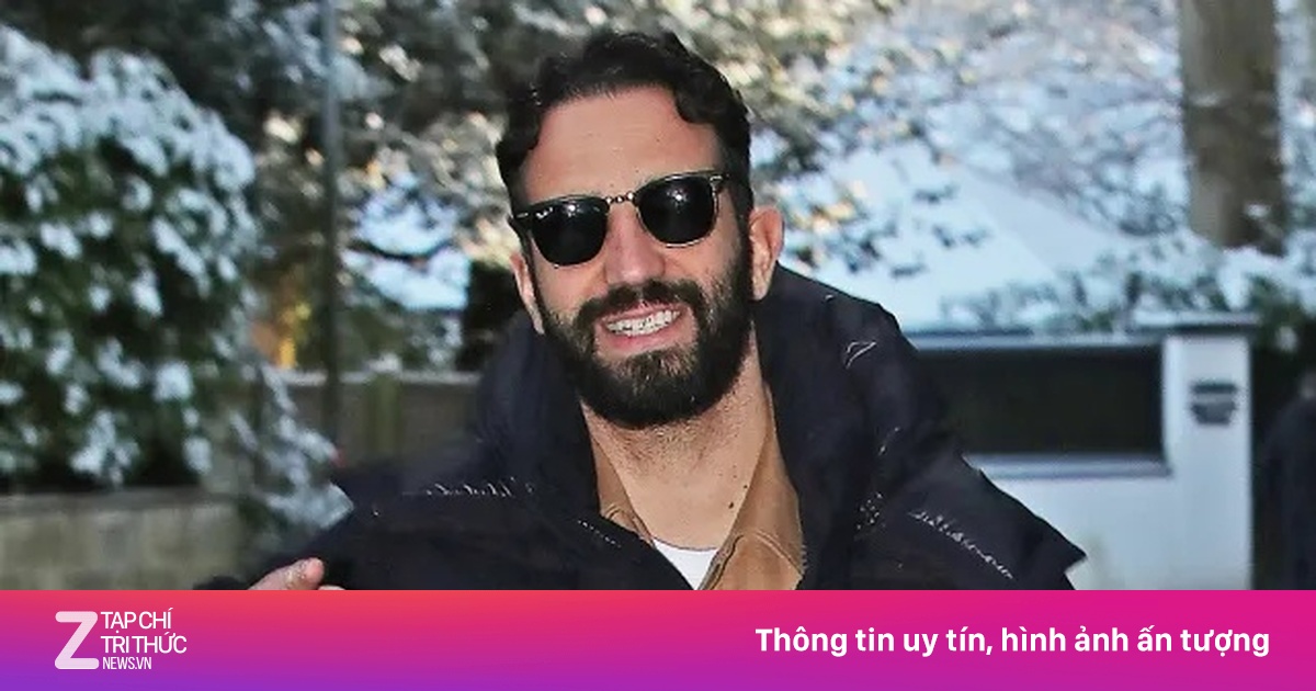 Amorim cười tươi khi rời MU | Znews.vn