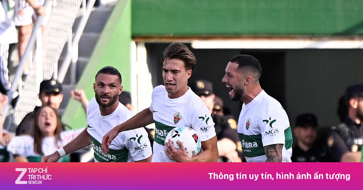 Lộ diện tân binh đầu tiên của MU? | Znews.vn