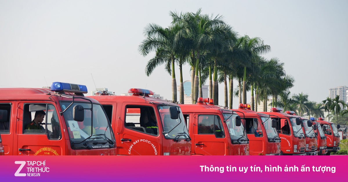 Dàn xe PCCC hiện đại nhất Hà Nội diễu hành - Ảnh & Video - ZNEWS.VN