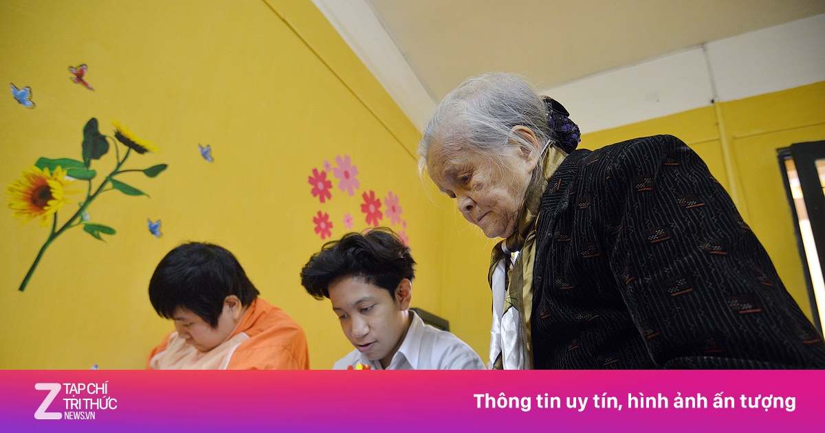 Lớp học đặc biệt của bà giáo công dân ưu tú 82 tuổi - Giáo dục - ZNEWS.VN