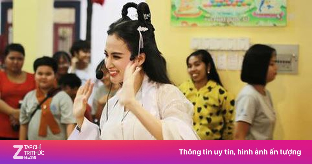 Angela Phương Trinh hóa chị Hằng, Hòa Minzy bên bạn trai đêm Trung thu ...