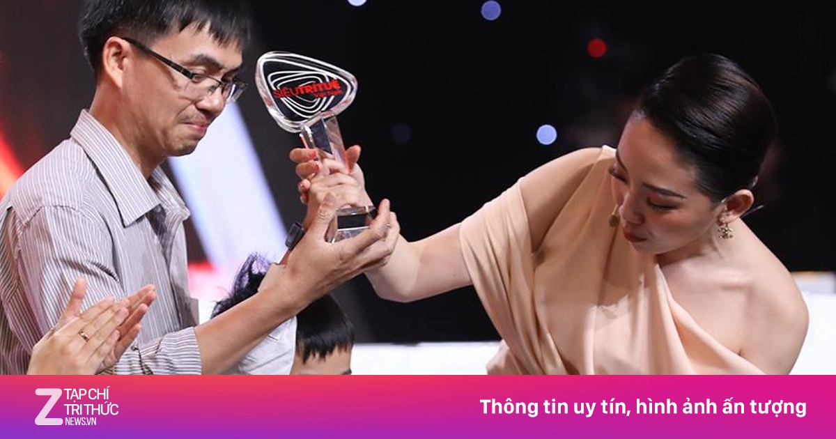 Cha thần đồng 7 tuổi kể nuôi con khó khăn ở Siêu trí tuệ Việt Nam ...