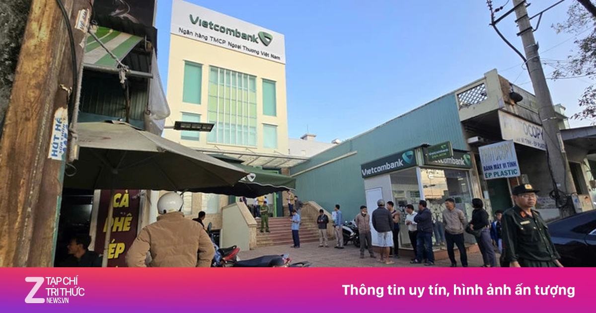 Truy bắt 2 kẻ dùng vật nghi súng cướp ngân hàng Vietcombank ở Gia Lai ...