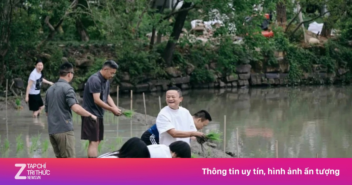 Jack Ma có hành động lạ | Znews.vn