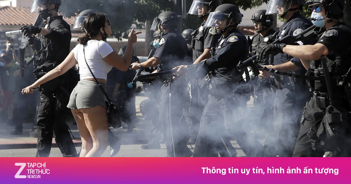 Vì sao cảnh sát Mỹ có kho thiết bị quân sự tới 1,8 tỷ USD? | Znews.vn
