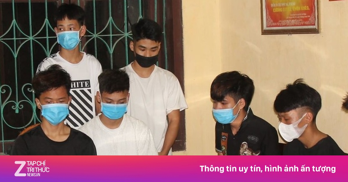 Cảnh sát cơ động vây 30 thanh, thiếu niên đua xe trái phép - Pháp luật ...