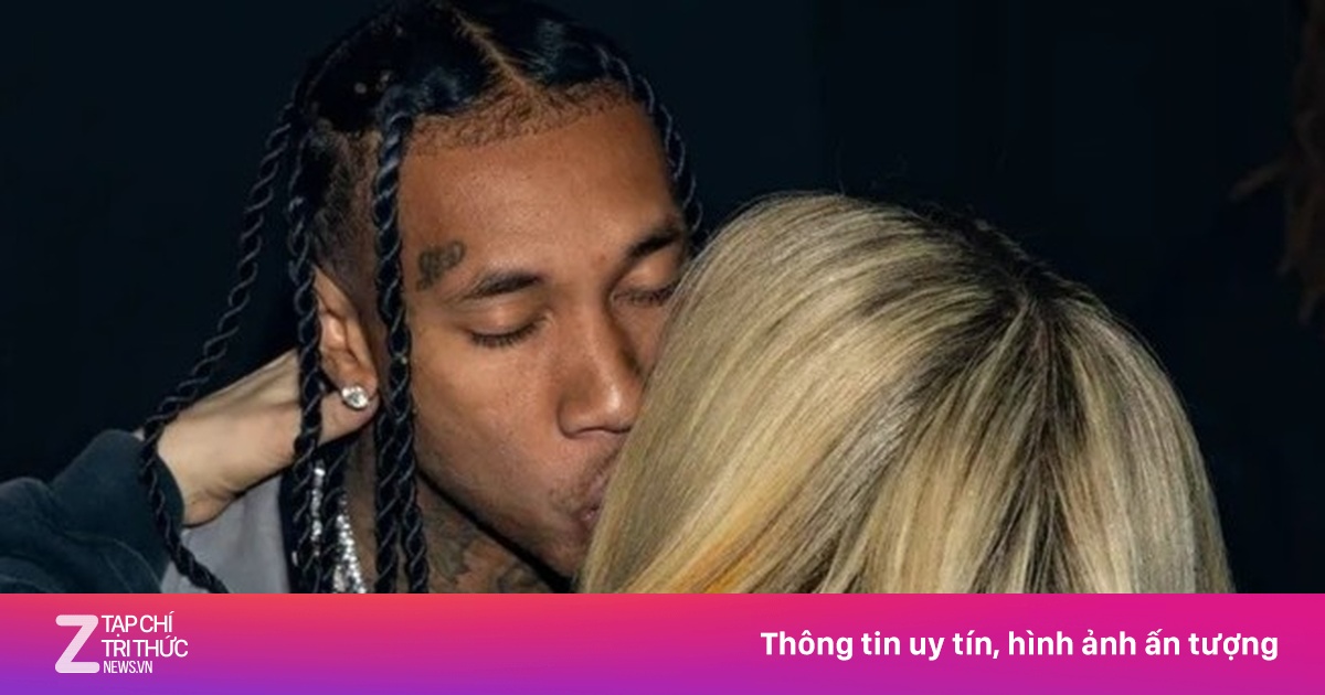 Avril Lavigne hôn rapper gốc Việt tại Paris - Giải trí - ZNEWS.VN