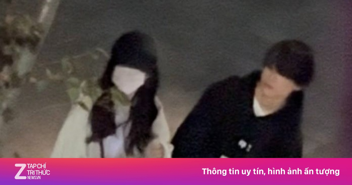 Ca sĩ 18 tuổi bị đuổi khỏi nhóm vì lộ ảnh hẹn hò lúc đêm khuya - Giải ...