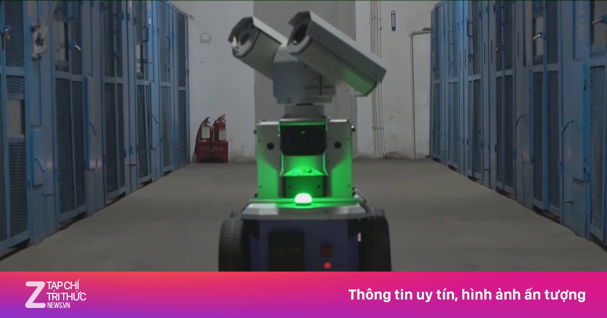 Robot tự động kiểm tra trạm biến áp ở Trung Quốc - Công nghệ - ZNEWS.VN