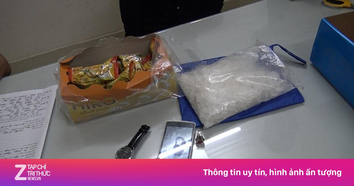 Giấu một kg ma túy đá trong hộp bánh chuyển về đất Cảng | Znews.vn