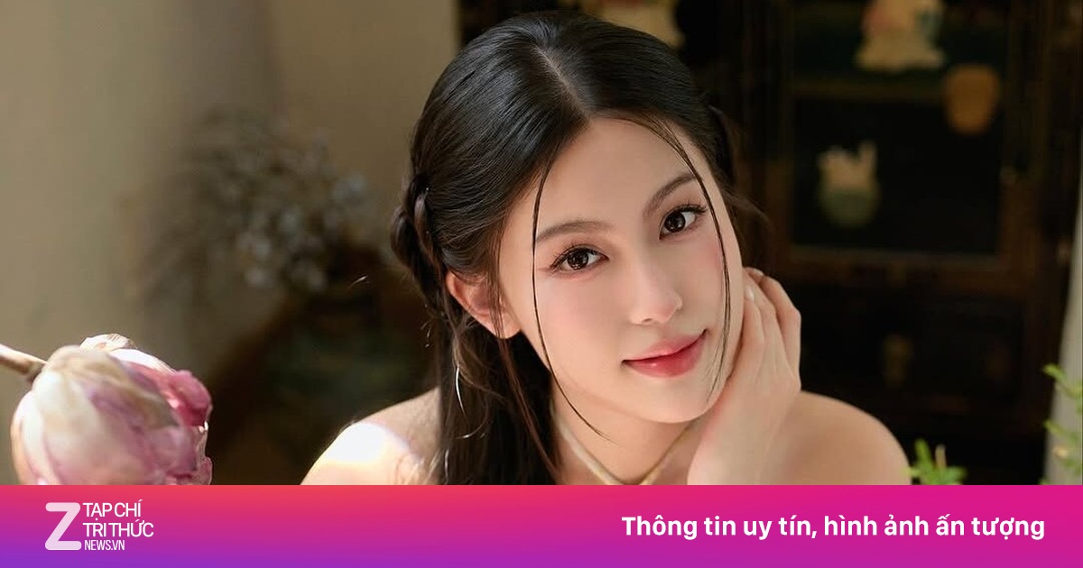 Tăng Mỹ Hàn, con gái Minh Nhựa khoe ảnh yếm, áo dài muộn - Lifestyle - ZNEWS.VN