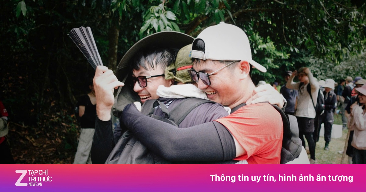 Nhân sự TP.HCM khóc cùng đồng nghiệp Hà Nội ở team building | Znews.vn