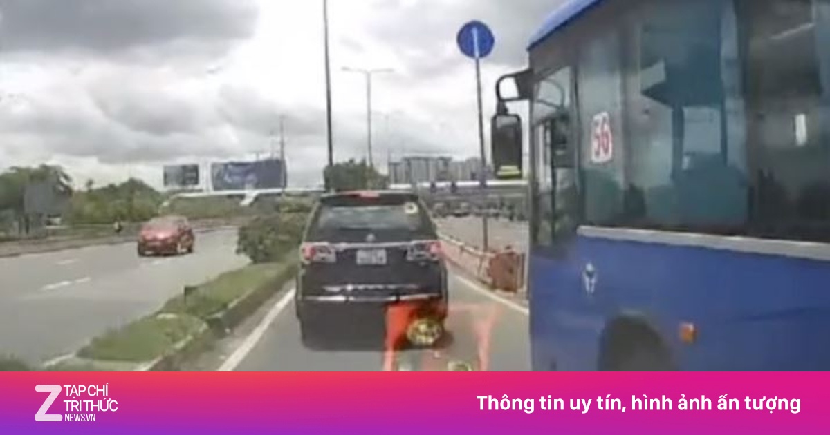 Tạm đình chỉ tài xế xe buýt tạt đầu ôtô trên cầu Rạch Chiếc | Znews.vn