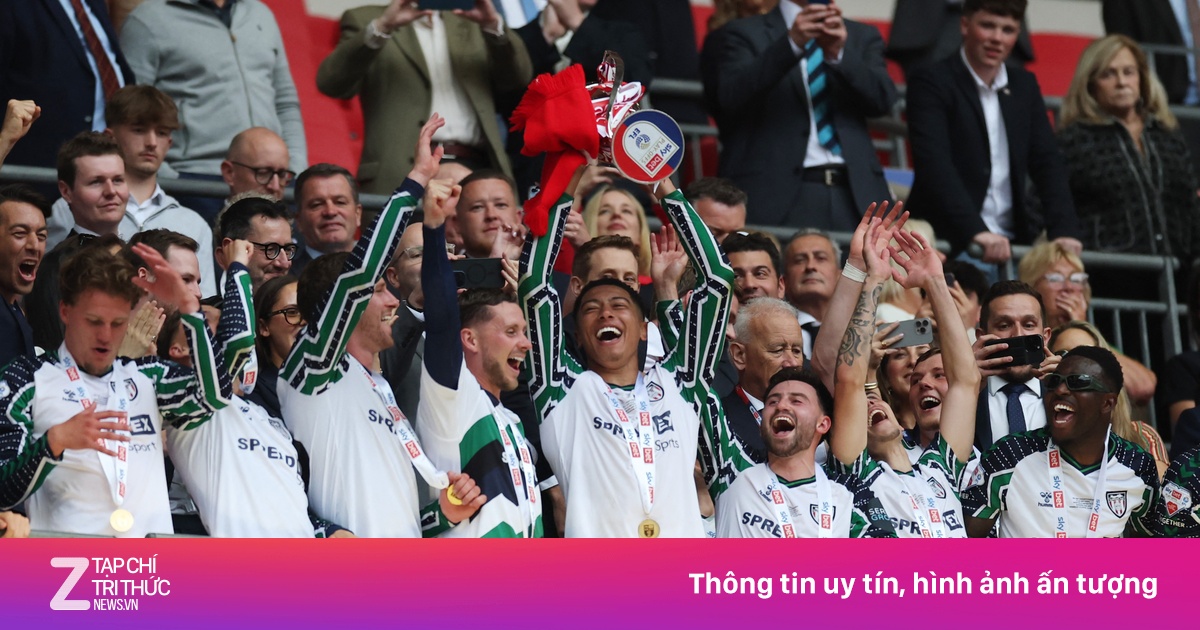 Em Bellingham vỡ òa trong ngày thăng hạng Premier League - Thể thao ...