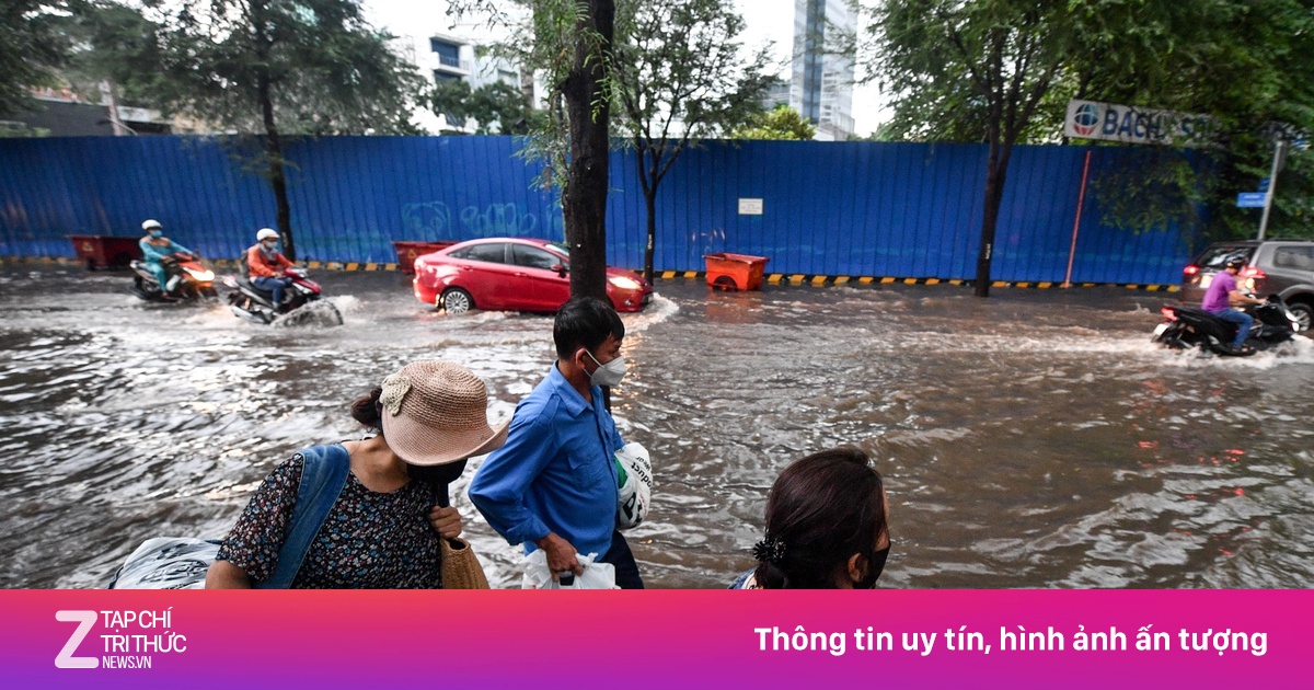 Hậu quả của việc lạm dụng khai thác nước ngầm ở TP.HCM - Xã hội - ZNEWS.VN