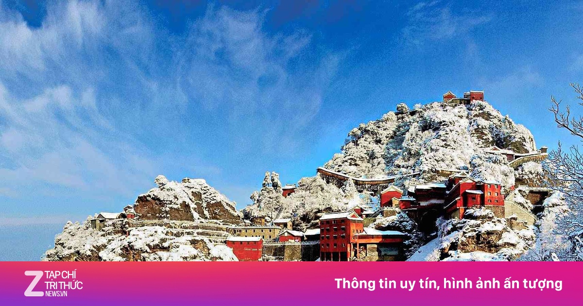 Núi Võ Đang đẹp tựa tiên cảnh dưới lớp tuyết trắng | Znews.vn
